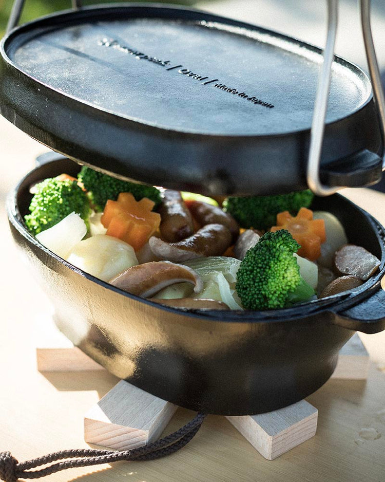 Outdoor Cast Iron Pots and Pans | Snow Peak