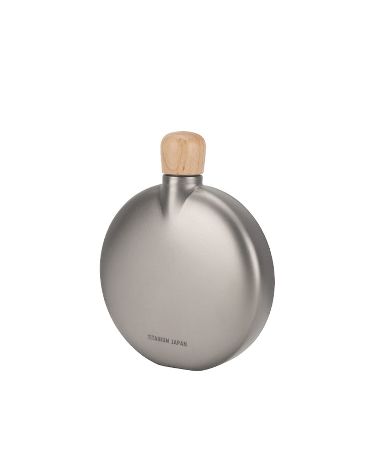 Round Titanium Flask in 150 mL | Snow Peak